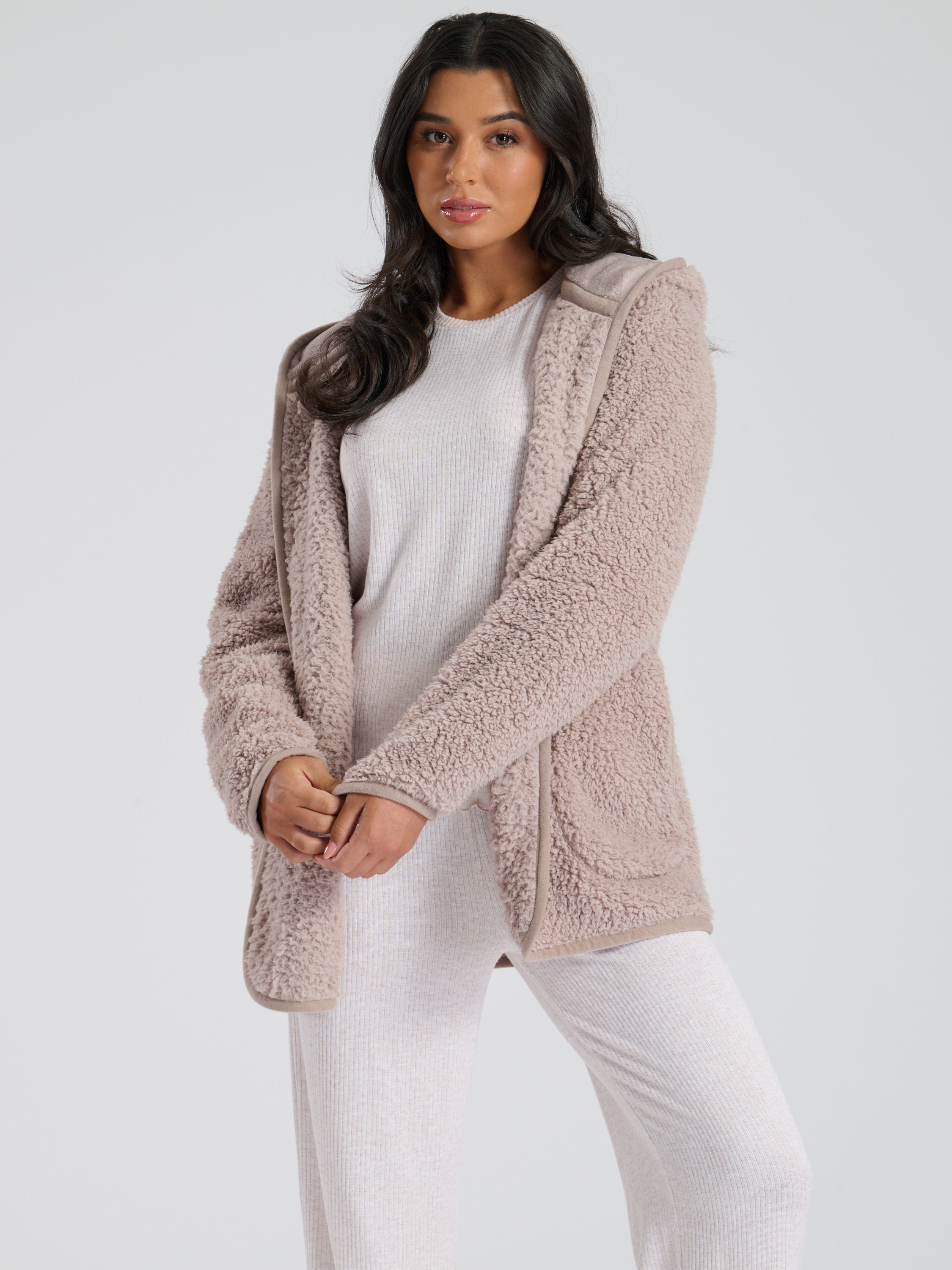 The 'slouch' borg cardigan in Taupe – Loungeable