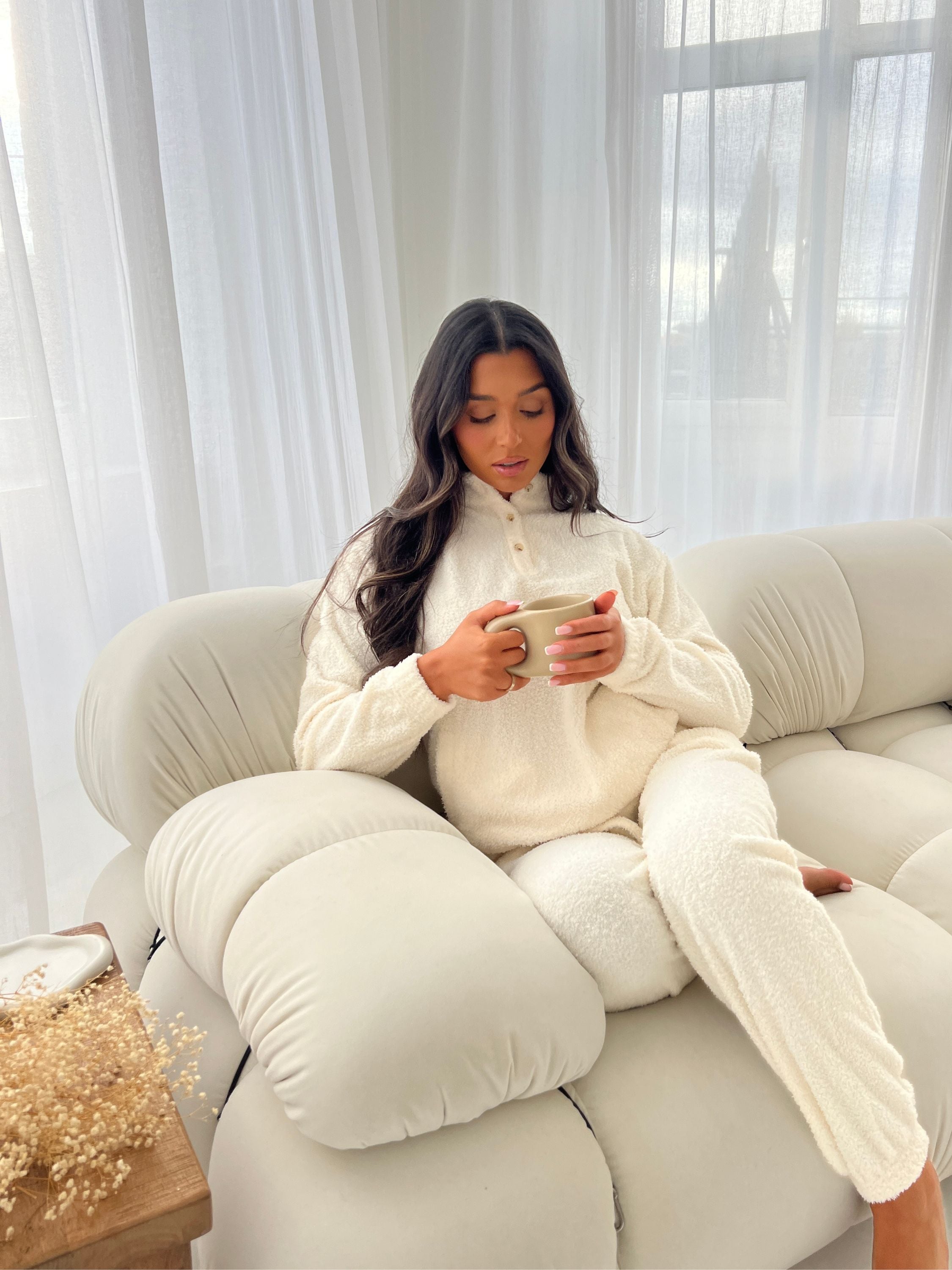 The Snoozle Fuzzy Lounge Jumper In Vanilla – Loungeable